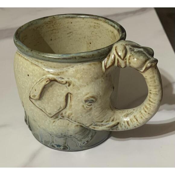 Giftcraft | Dining | Elephant Mug Coffee Cup Stoneware Vtg | Poshmark